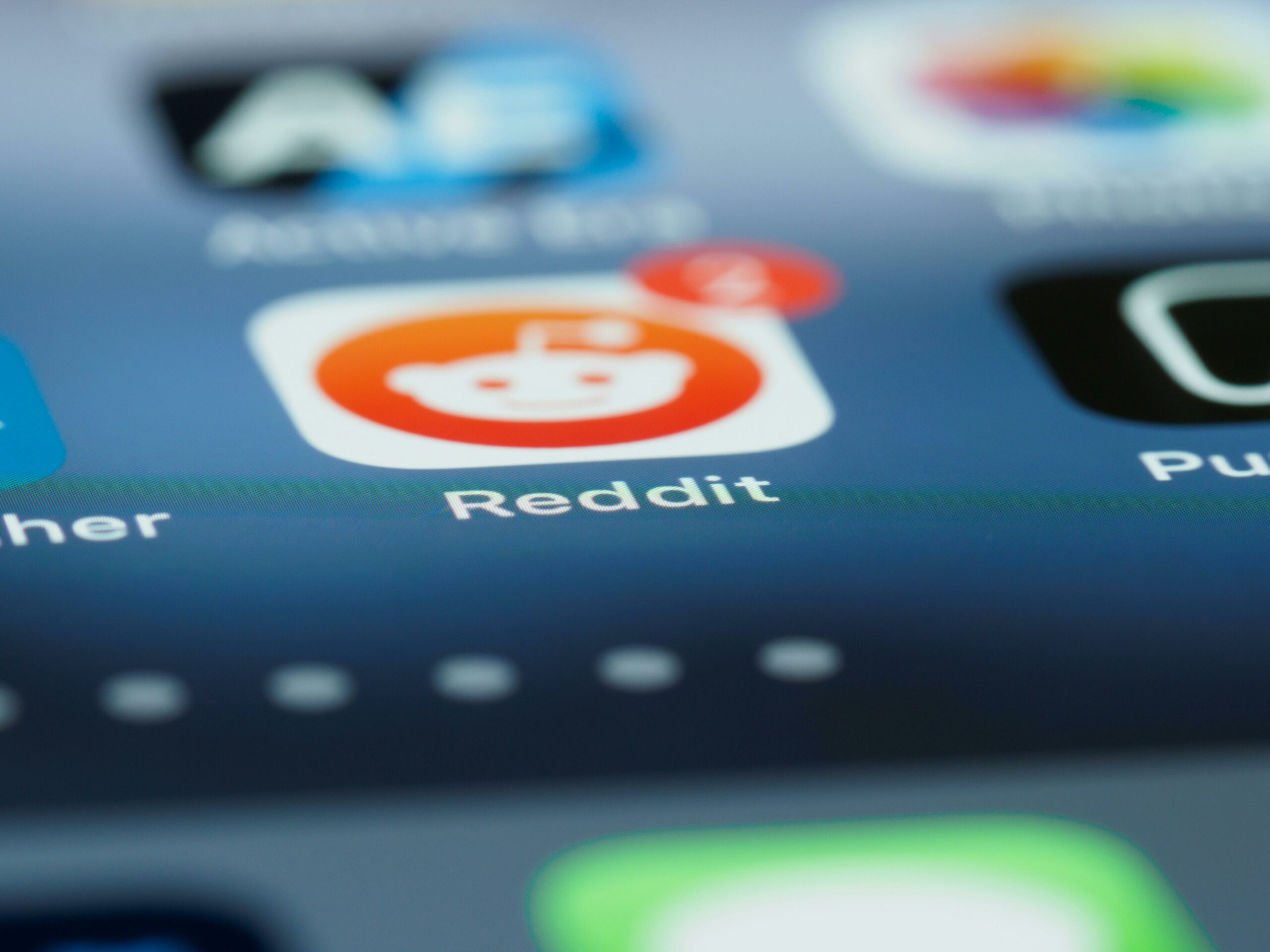 Community Manager: Build Trust and Drive Growth